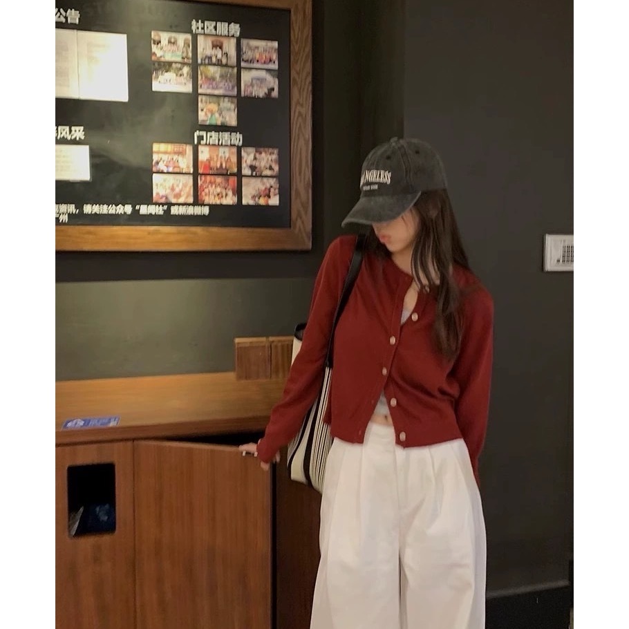 Cici(NO.D091)เสื้อเเขนยาวไหมพรม กระดุมหน้าใช้งานได้จริง ผ้านิ่มยืดใส่สบาย แมทช์ได้หลายลุคหลาย ...