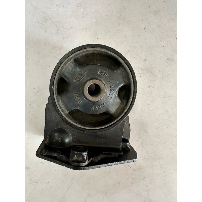 ยางแท่นเครื่องหน้า TOYOTA AT190 (12361-16210) ยี่ห้อ JAPA | Shopee Thailand