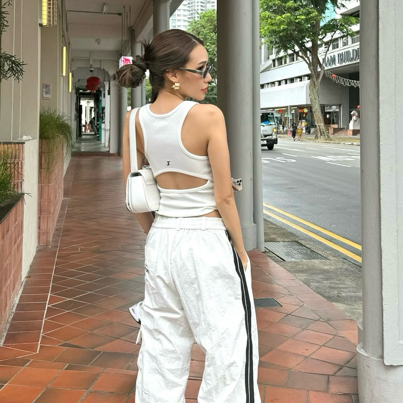 JARIN | SWIFTIE TOP (เสื้อกล้ามเว้าหลังปักlogo) | Shopee Thailand