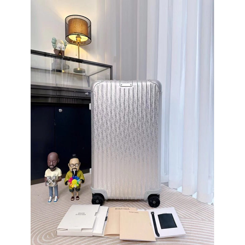 Dior Rimowa Trunk 31 นิ้ว วัสดุ อลูมิเนียมอัลลอย ทั้งใบ ระบบตัวล็อก TSA ...