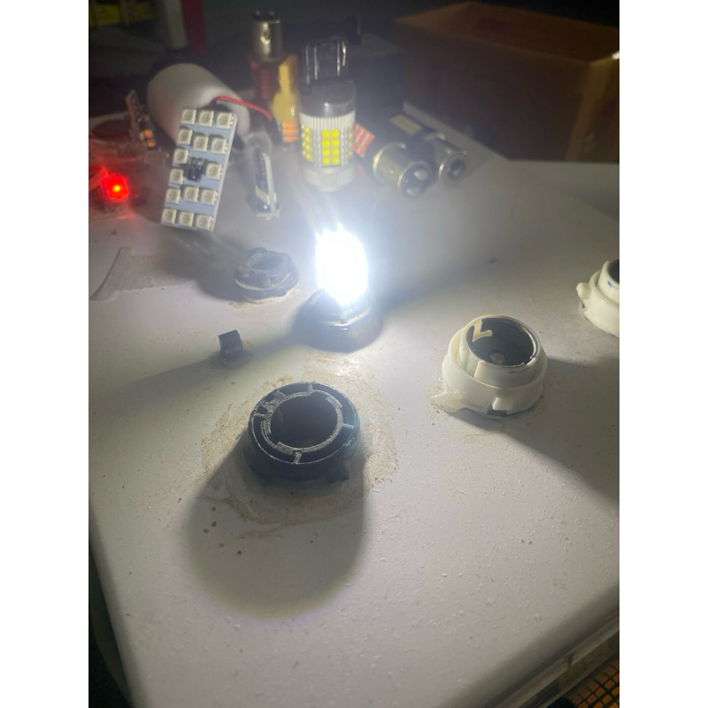 ไฟหรี่หน้า+ไฟส่องป้าย15ชิป12V | Shopee Thailand