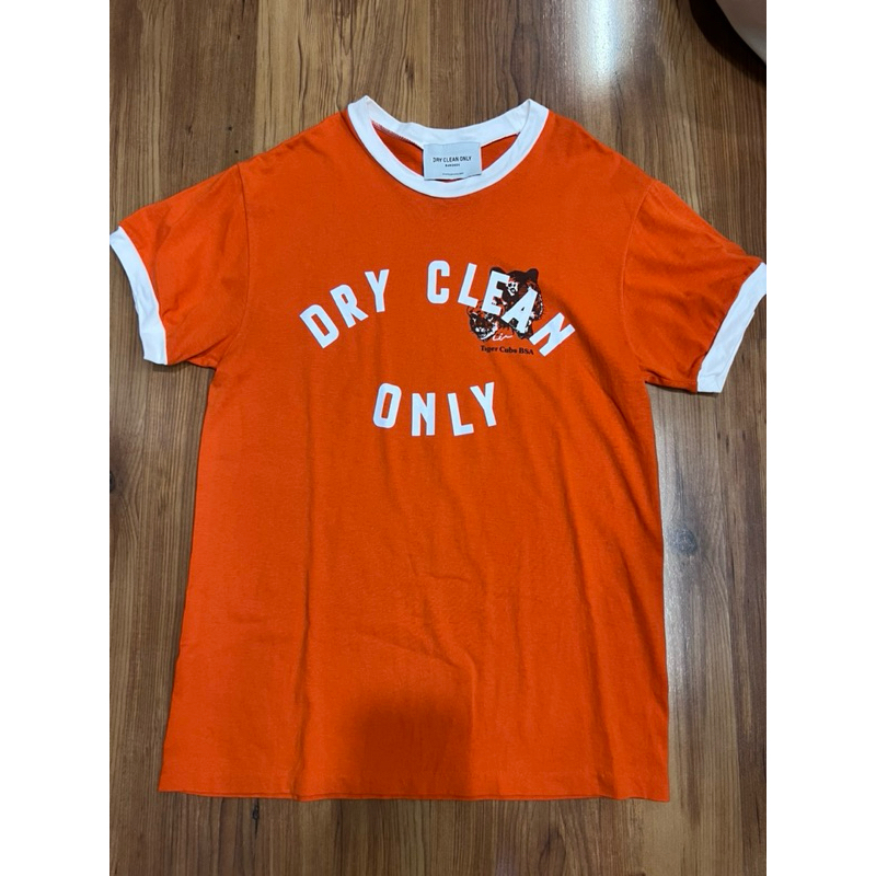 เสื้อยืดDrycleanonly bangkok used like new | Shopee Thailand