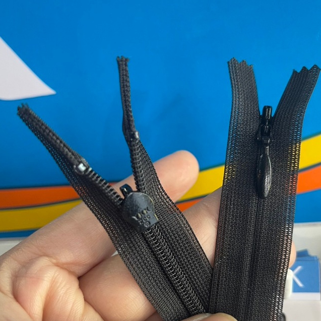 ซิปไนล่อนซ่อนสำเร็จ NO.3 ( invisible ) YKK | Shopee Thailand