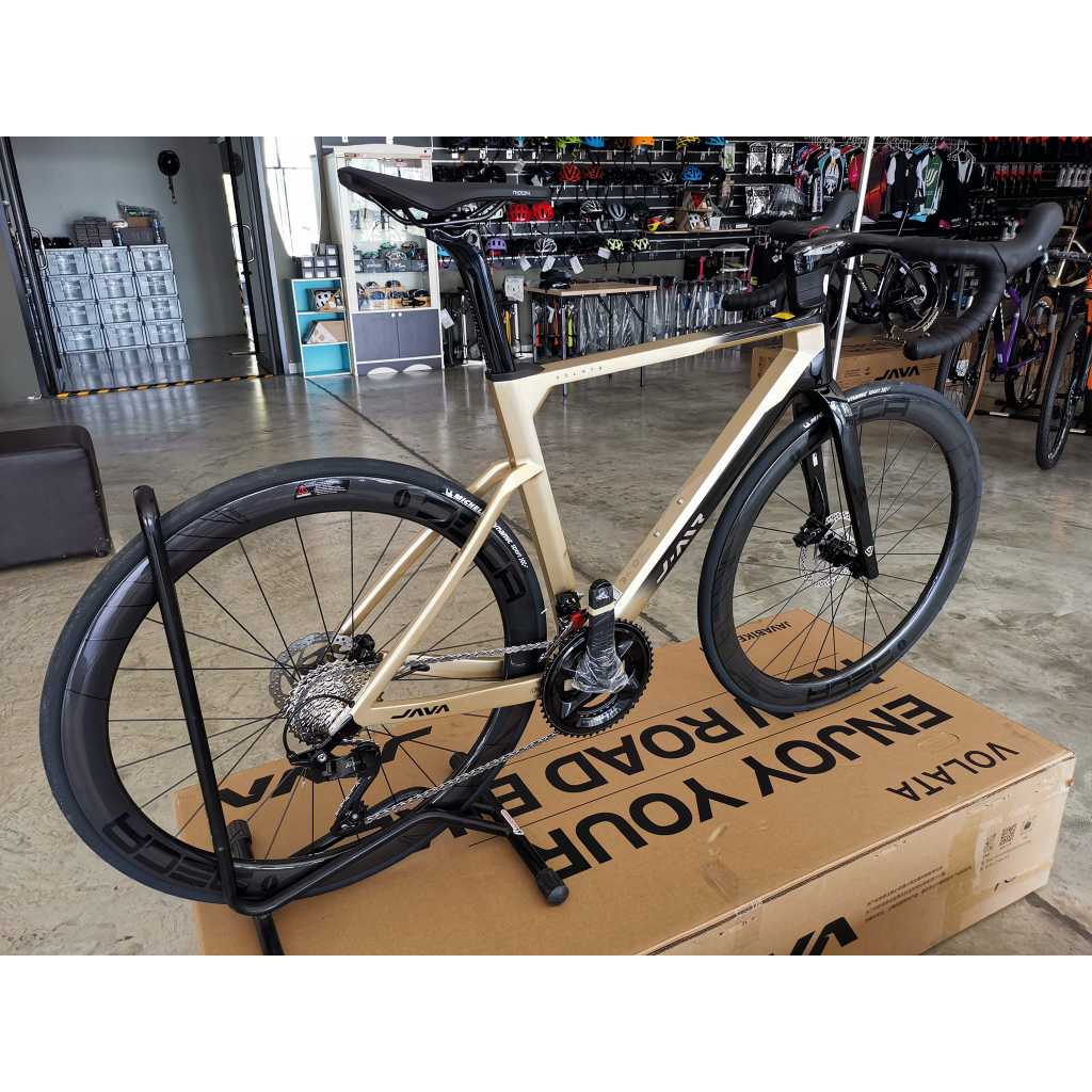 เสือหมอบ 𝗝𝗔𝗩𝗔 𝗩𝗢𝗟𝗔𝗧𝗔 เกียร์ 𝟮𝟰𝘀𝗽 Shimano 105 𝗥𝟳𝟭𝟮𝟬 ดิสเบรค ปี 2024 ล้อ ...