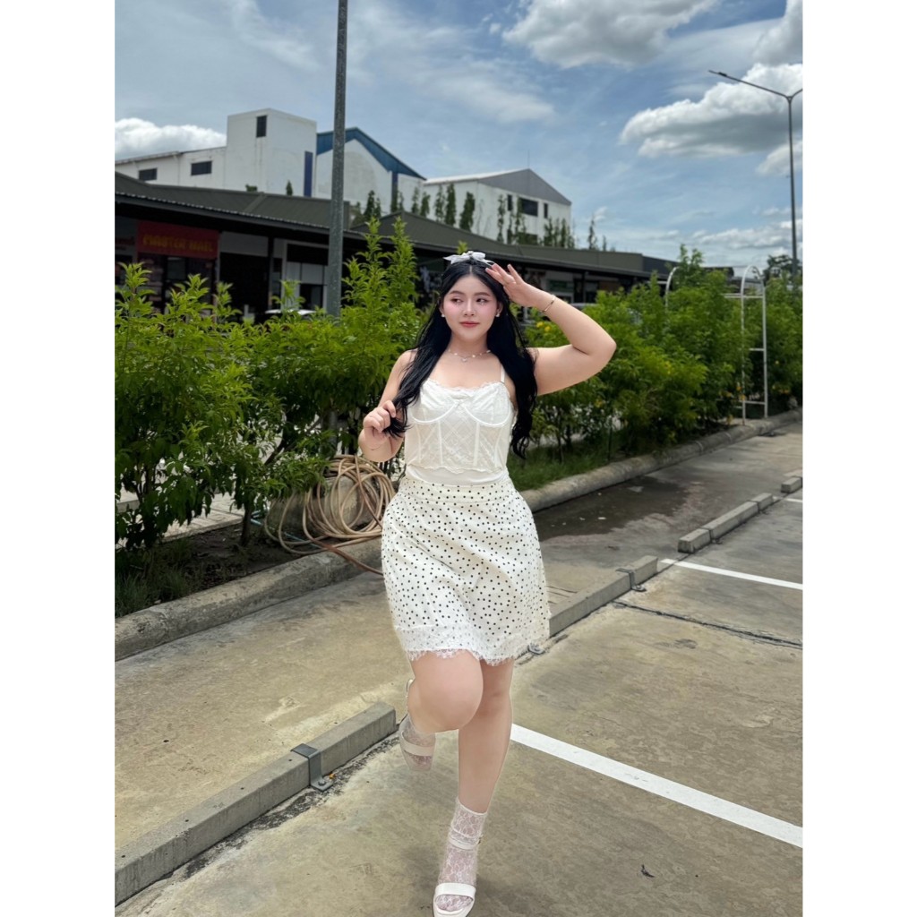 CC Plus+ (560) กระโปรงสั้น ลายจุด แต่งชายลูกไม้ เอวสม็อคหลัง สไตล์ ...