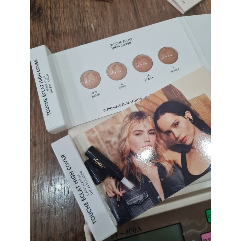 YSL Touche Eclat All-Over Brightening Concealer พร้อมแปรงขนาดเล็ก ...