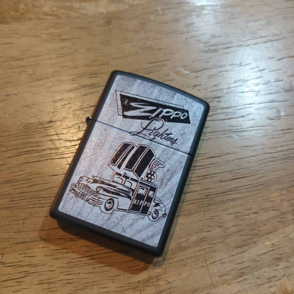 ZIPPO 48572 ZIPPO CAR AD DESIGN #12 Made in USA ของแท้ ไฟแช๊ค ซิปโป้ Tec40store ไรท์สาระกับครู ...