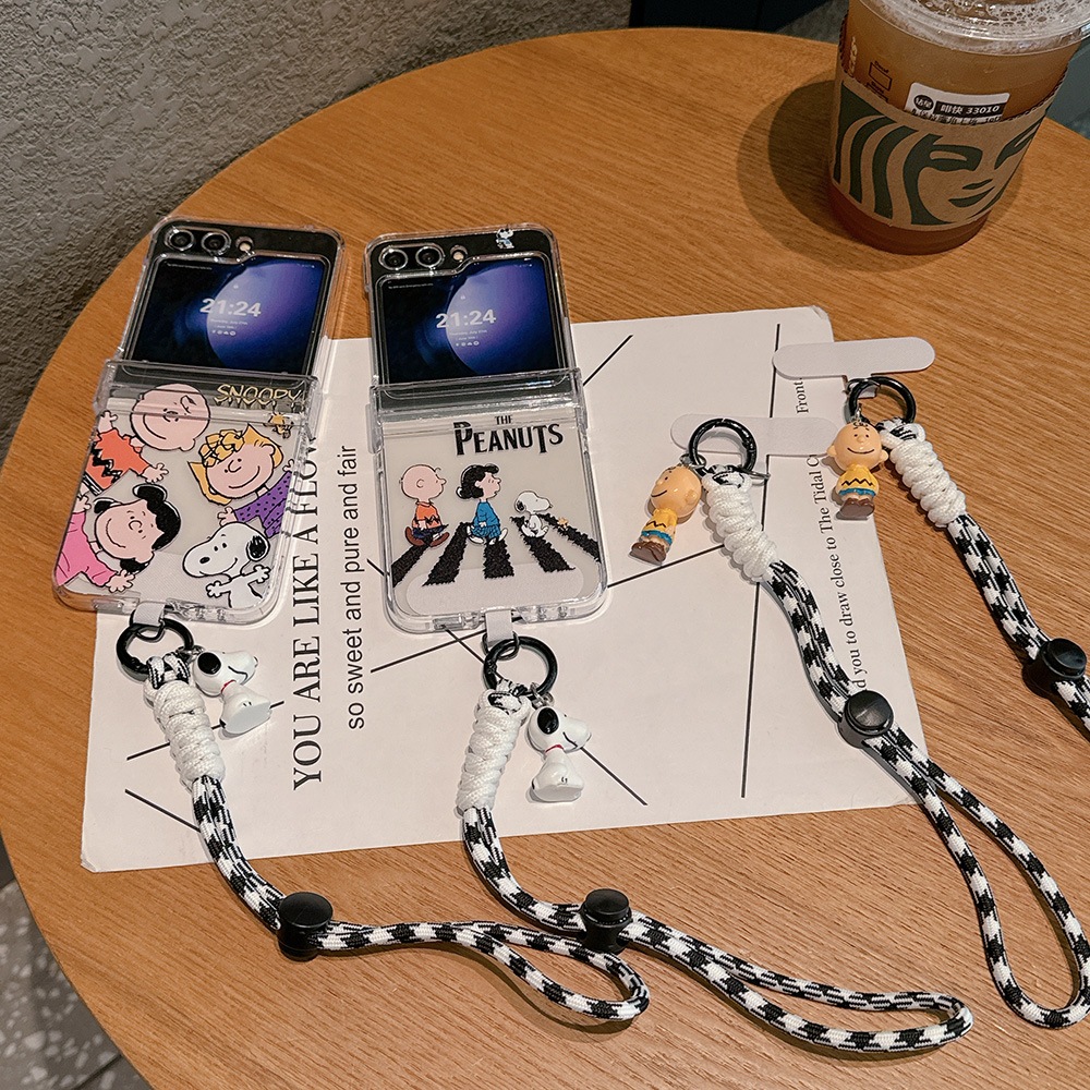 เคสฟลิปลาย Snoopy Peanut & friends พร้อมสายคล้องมือเชือก for Samsung ...