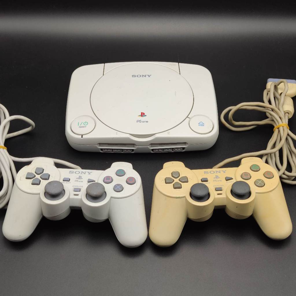 PSone + จอย 2 ตัว เสีย [JUNK] [B1] ตัวเครื่อง เปิดติด ไม่อ่านแผ่น จอย ...