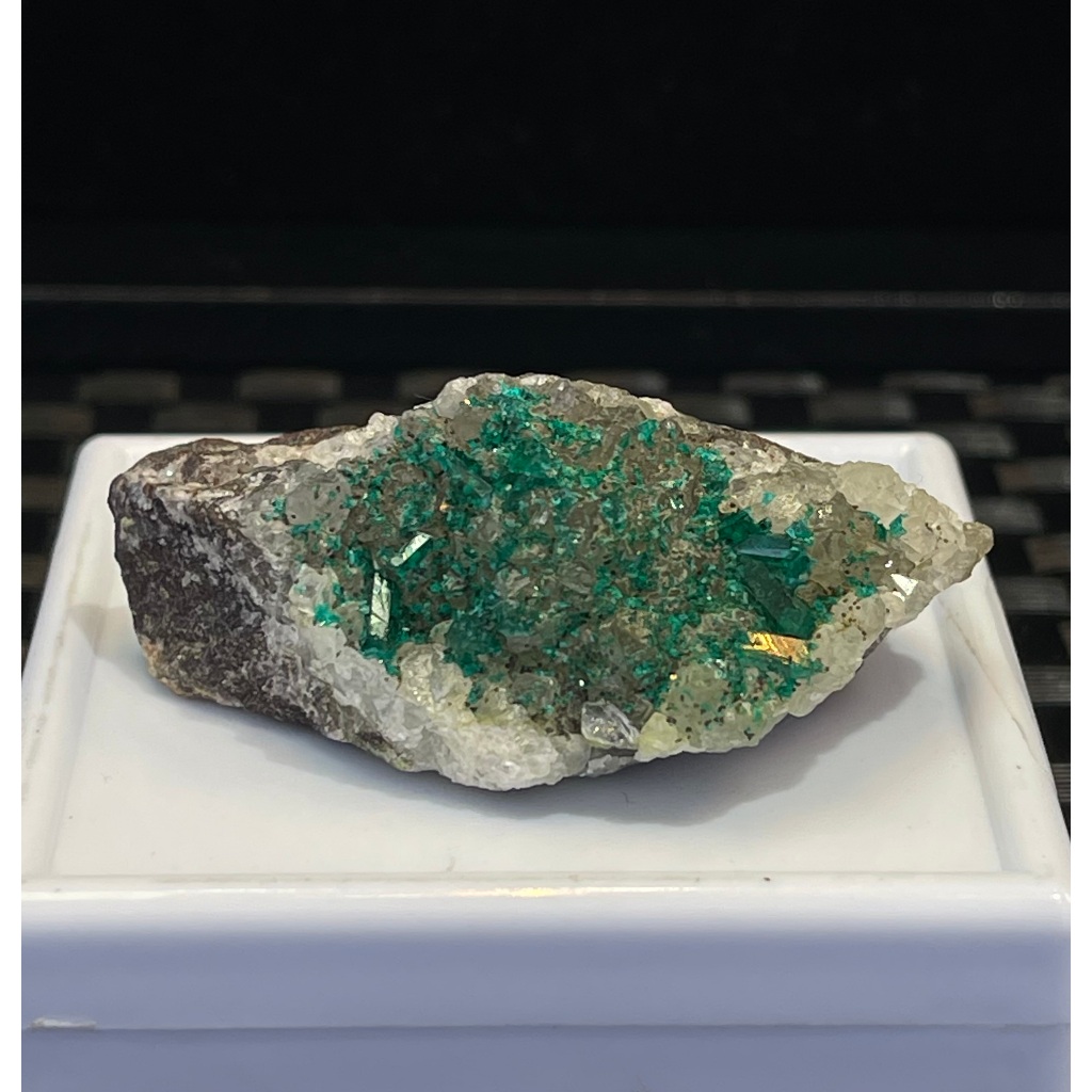 DIOPTASE Specimen Crystal Cluster Mineral Emerald Green CONGO | Shopee ...