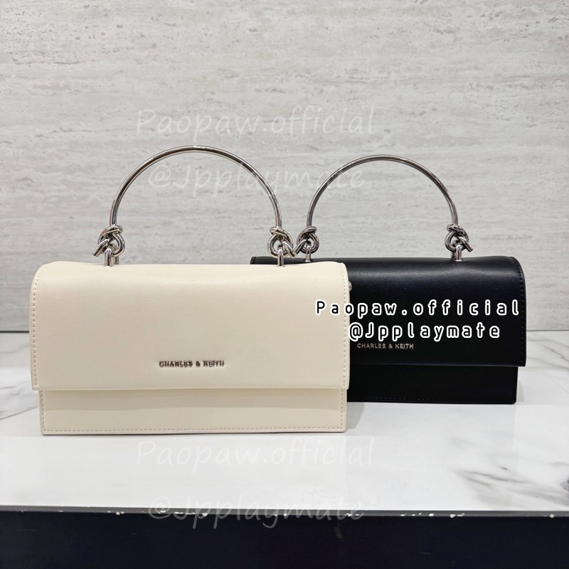 กระเป๋าสะพายข้าง Charles & Keith รุ่น Sculptural-Handle Long Wallet ...