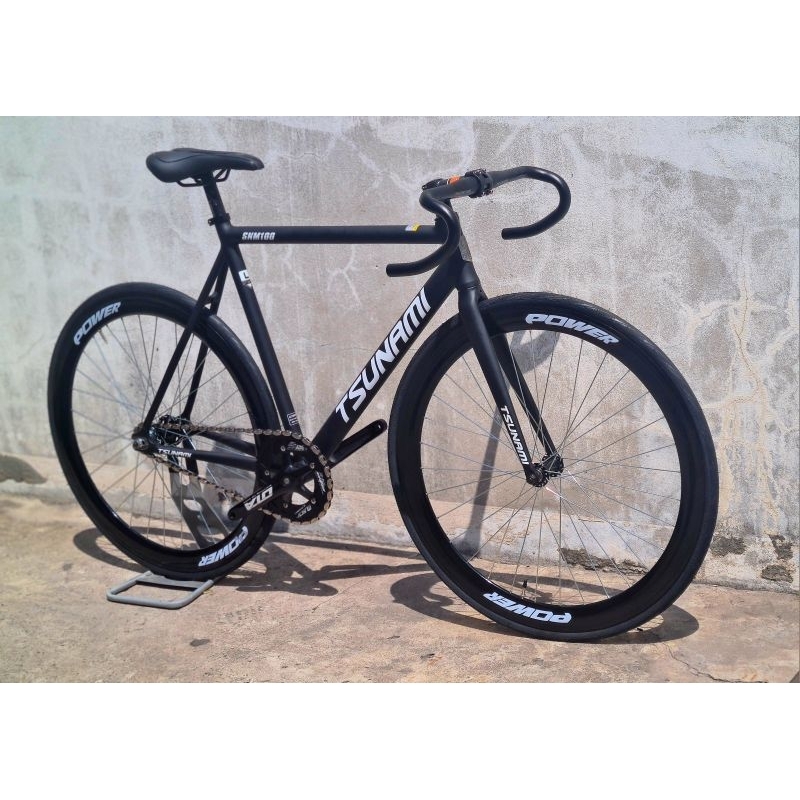 tsunami bike จักรยานฟิกเกียร์ เฟรมอะลู ยี่ห้อ tsunami (ทักchat ถ้า ...