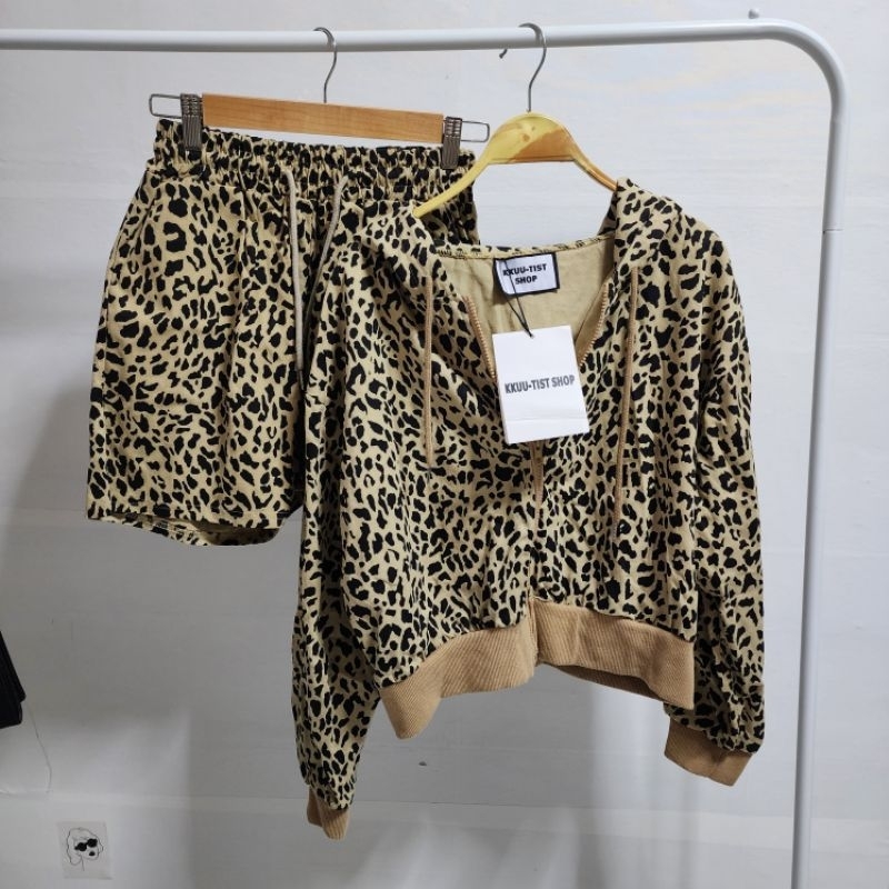 kkuu-tist shop เซตเสื้อแขนยาว+กางเกงขาสั้น | Shopee Thailand