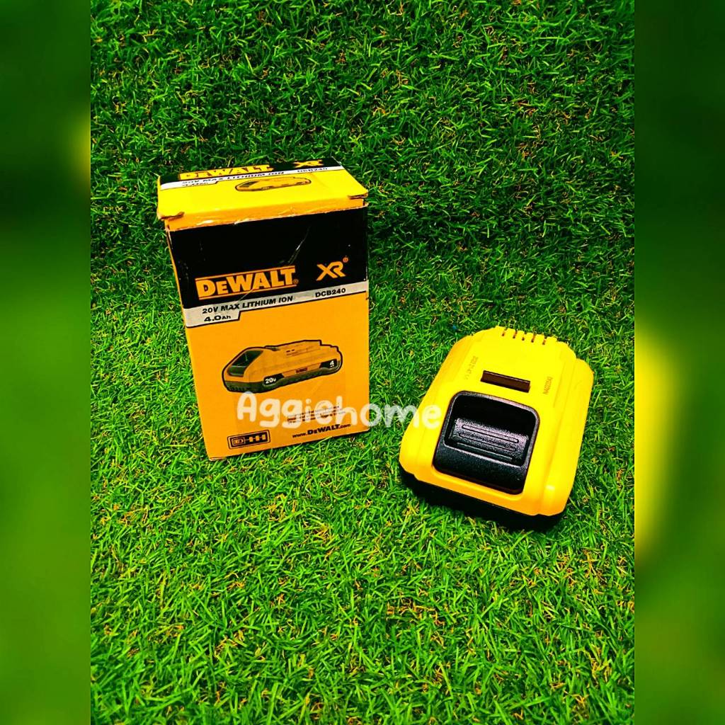 DEWALT แบตเตอรี่ รุ่น DCB240 20V 4AH Lithium-ion มาพร้อมไฟ LED แสดง ...