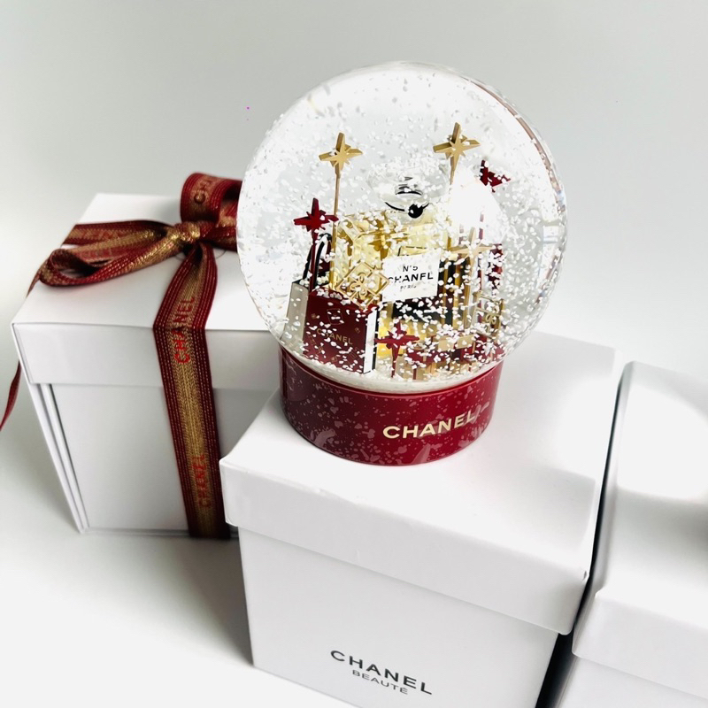 Chanel 2023 snow ball ของแท้ จาก chanel beauty ได้มาอันเดียวค่า สีแดง ...