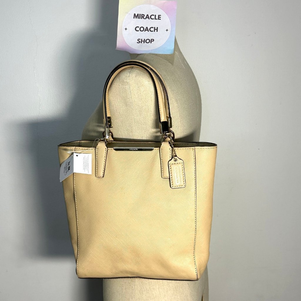 กระเป๋าถือ COACH แท้ มีตำหนิ ลดราคาขาดทุน COACH MADISON MINI NORTH ...