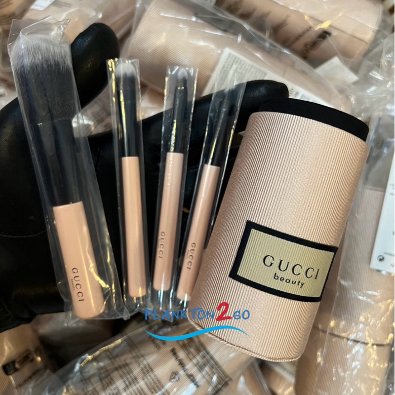 Gucci Brushes Pouch Kit แปรงแต่งหน้า กุชชี่ ป้ายคิง จาก King Power ...