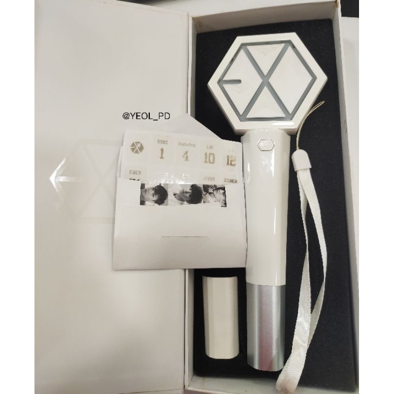 พร้อมส่ง Light Stick EXO ver.2 (แท่งไฟexo ver.2) **มีตำหนิที่กล่องค่ะ ...