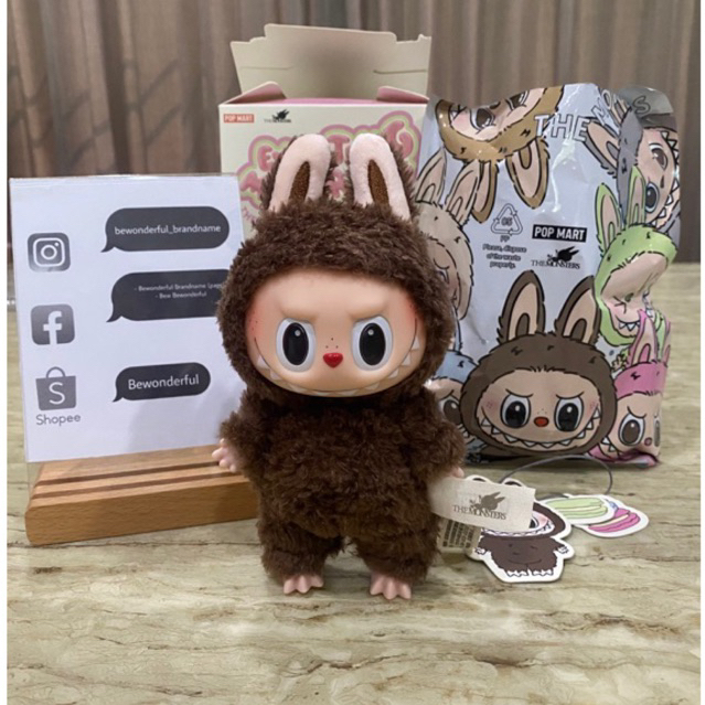 พร้อมส่ง Labubu macaron Chestnut cocoa(secret) ลาบูบูั พวงกุญแจ ...