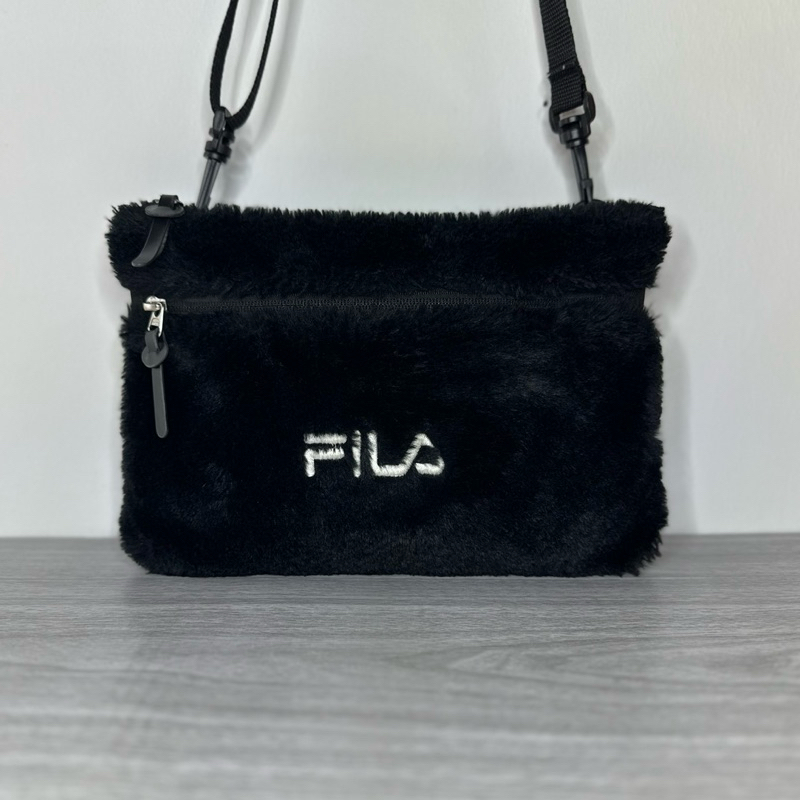FILA Fur Sacoche》(มือสอง) | Shopee Thailand