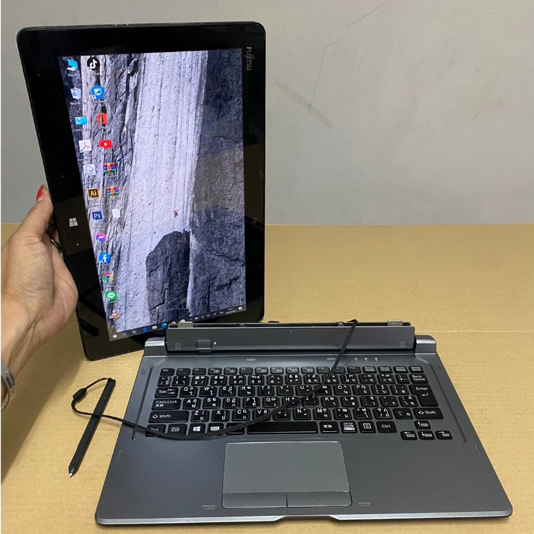 แท็บเล็ต 2in1 Fujitsu ArrowsTab Q616/P CoreM m3-6y30(RAM:4GB/SSD:128GB ...