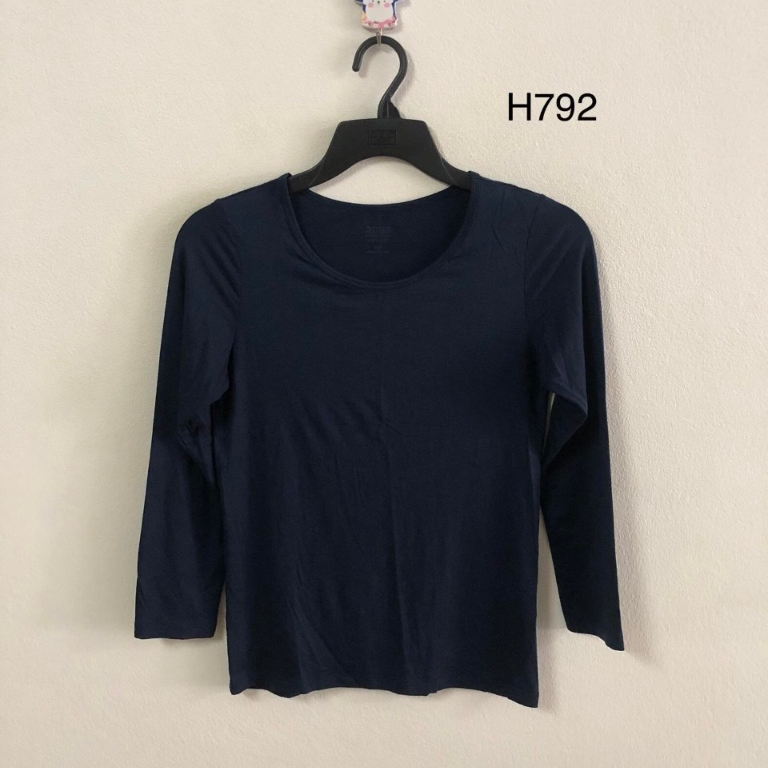 150(เด็ก) Heattech (H792) แบรนด์ uniqlo ยูนิโคล่ คอกลม | Shopee Thailand