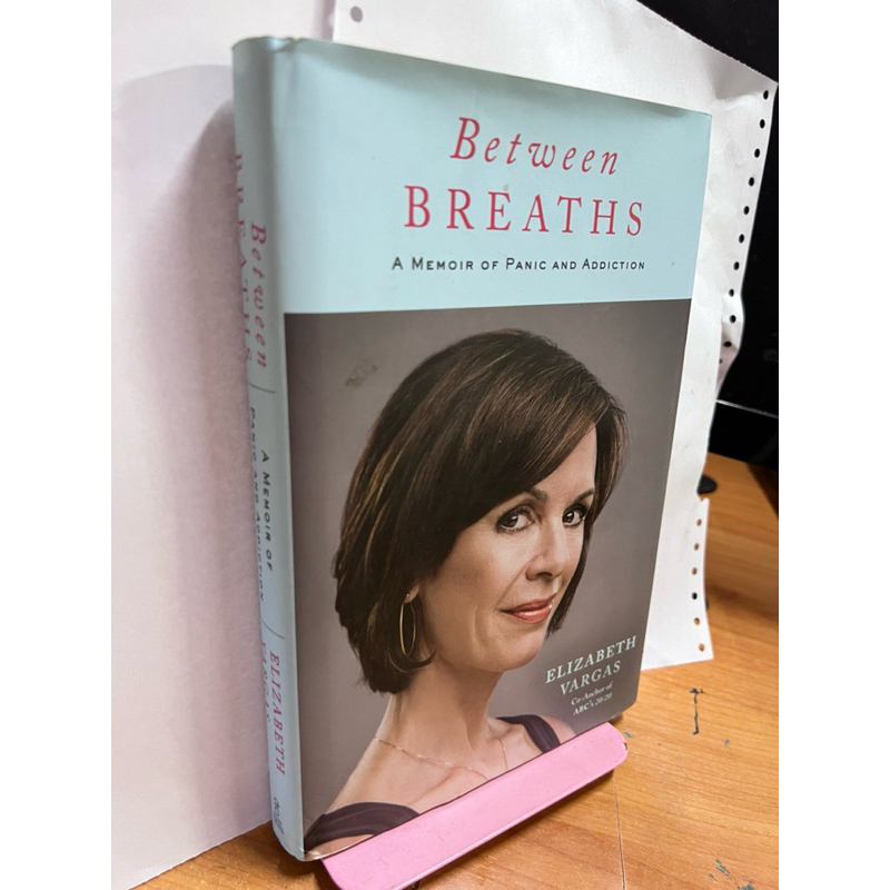 พร้อมส่งหนังสือภาษาอังกฤษ between breaths a memory of panic and ...