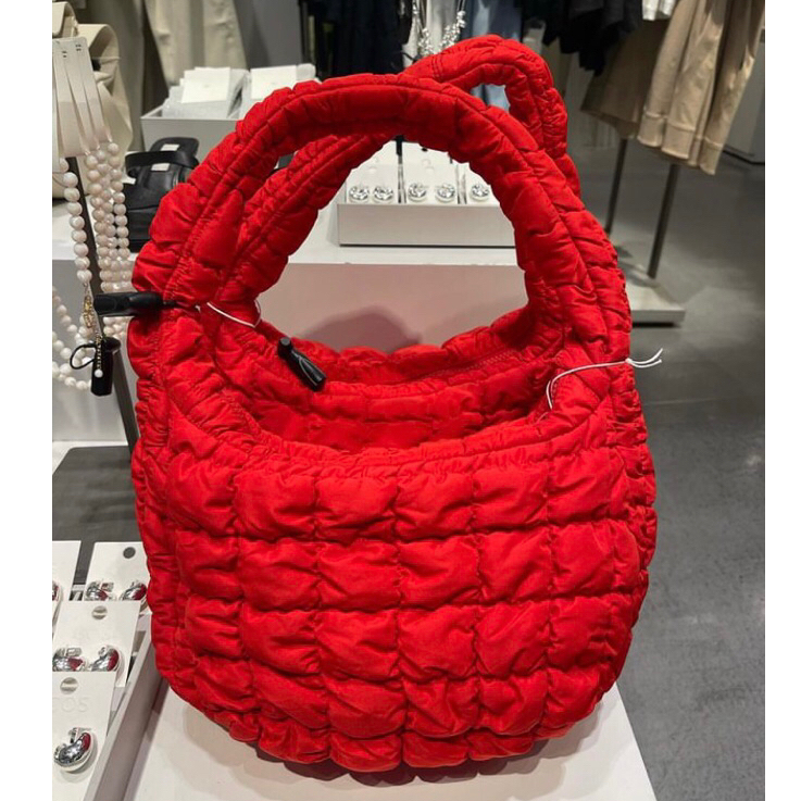 พร้อมส่ง * กระเป๋า Cos Quilted Mini Bag สี Red ของแท้ 100% | Shopee ...