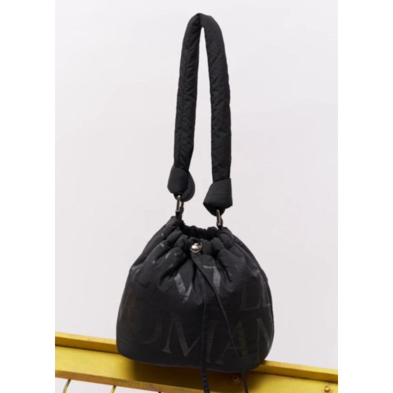 แท้ !! กระเป๋าเกี๊ยว GENTLEWOMAN รุ่น DUMPLING BAG / DRAWSTRING BAG ...