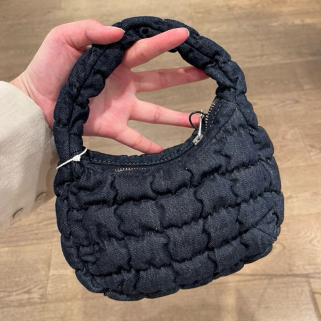 **พร้อมส่ง ของแท้** COS micro denim bag สียีนส์🫐 | Shopee Thailand