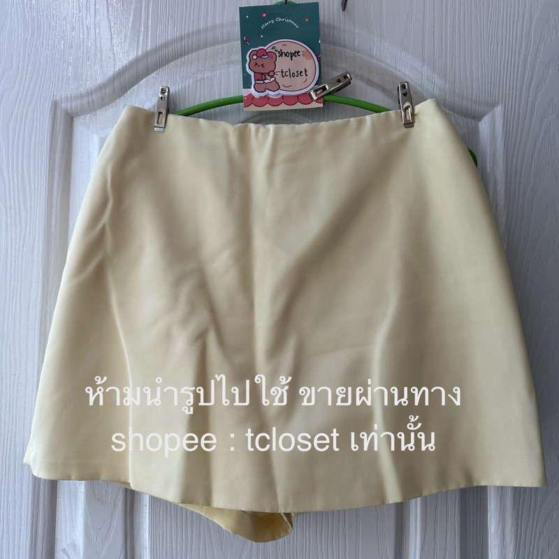 ส่งต่อ Lookbook lookbook Potato shorts ไซส์ M สีเหลือง ตำหนิรอยเลอะ ...