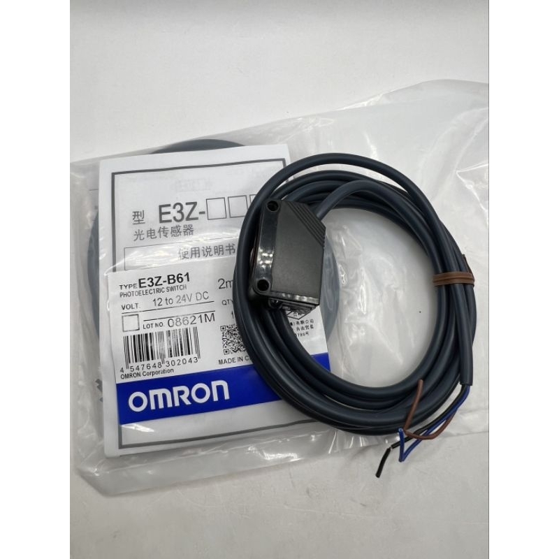 E3Z-B61 Photoelectric Sensor with Built-in Amplifier, For clear plastic bottles, Square type ...