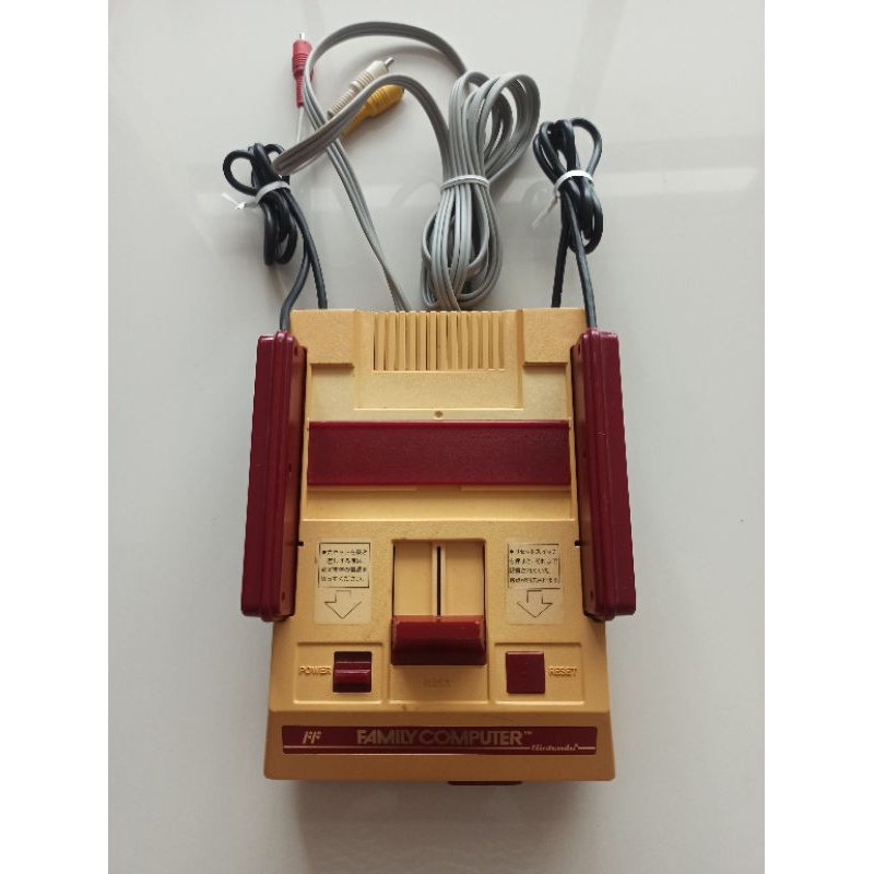 Famicom Console : มือ2 เครื่องเกม FC Famicom Japan ใส่ตลับเล่นได้ปกติ ...
