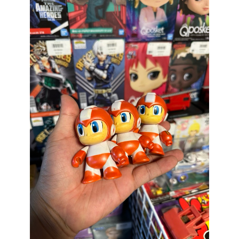 Megaman Kidrobot Mini Series 3" Figure Capcom สินค้าเป็นมือสอง มีรอย มี ...