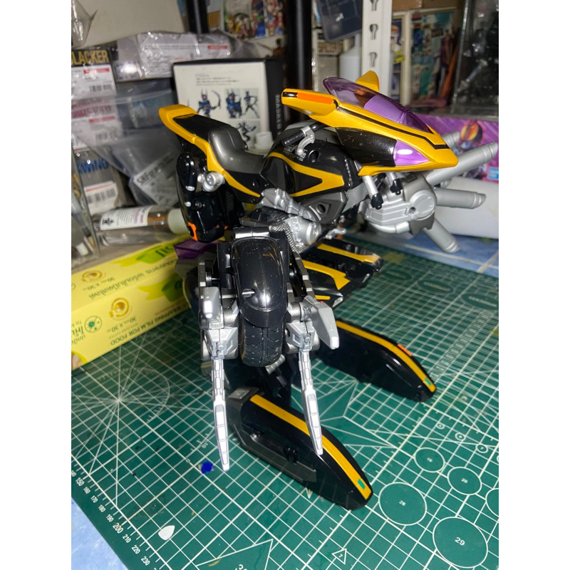 RHF Side Basshar มอเตอร์ไซของ Kamen Rider Kaixa มือสอง | Shopee Thailand