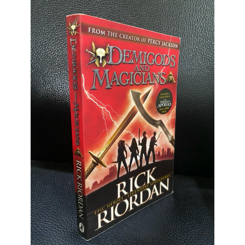 (หนังสือภาษาอังกฤษพร้อมส่ง)DEMIGODS AND MAGICIANS RICK RIORDAN (T1 ...