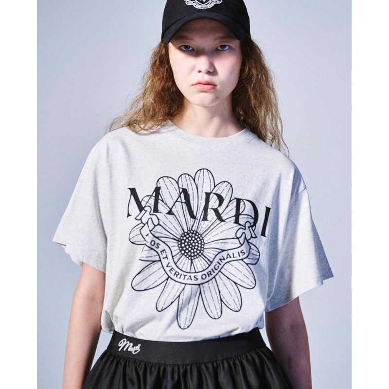 พร้อมส่ง เสื้อ Mardi ลายใหม่ล่าสุด /เสื้อยืดดอกไม้แบนด์ดัง | Shopee ...