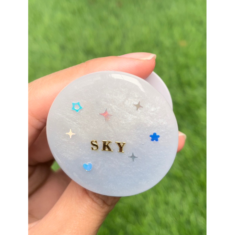 Griptok resin ใส่ชื่อฟรี 4 ตัวอักษร เลือกสีได้ | Shopee Thailand