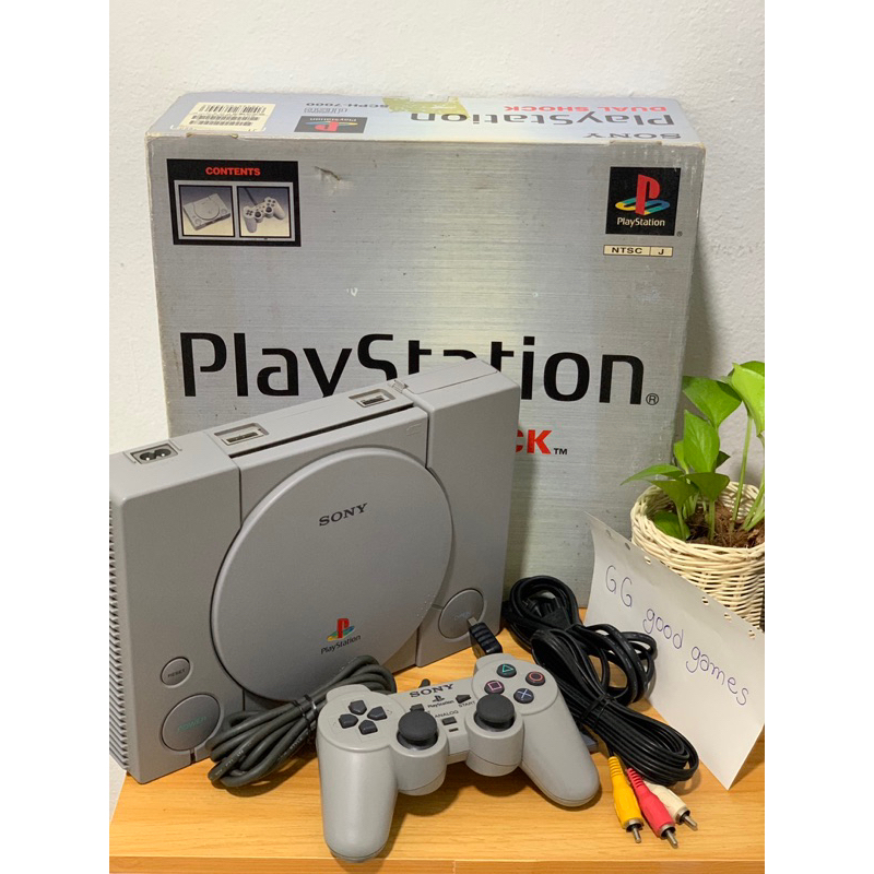 ps1 (Fat) มือสอง เครื่องญี่ปุ่น 110v เสียบสเตปดาวน์ทุกครั้งก่อนเล่นครับ รุ่น SCPH-7000 มีกล่อง ...