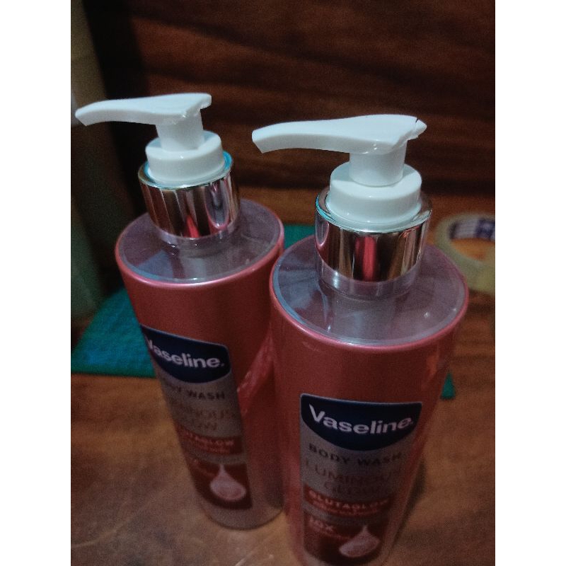 ครีมอาบน้ำ วาสสลีน บอดี้วอช กลูต้าโกลว์ Vaseline Body Wash Glutagrow 425 ML. | Shopee Thailand