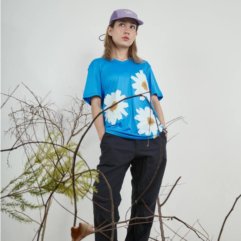 SCSL RUNNING BLOOM COOLMAX DAISY V NECK - เสื้อออกกำลังกาย | Shopee ...