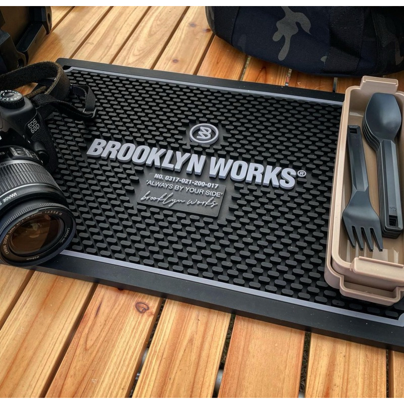 (PRE-ORDER‼️)แผ่นรอง BROOKLYN WORKS BAR MAT TAN | Shopee Thailand