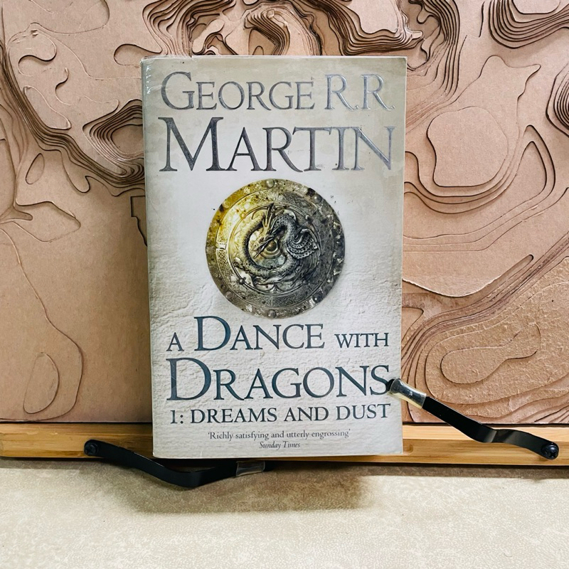 ค* GEORGE RR MARTIN A DANCE WITH DRAGONS 1: DREAMS AND DUST | Shopee ...