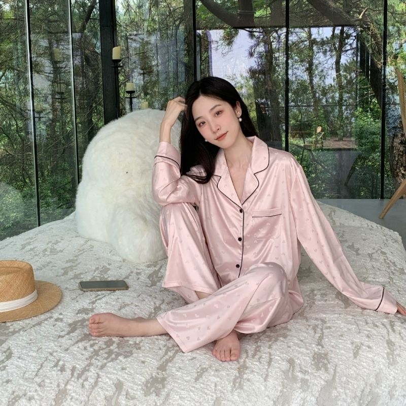 ชุดนอน BlackPink heart pajamas (premium silk satin) | Shopee Thailand