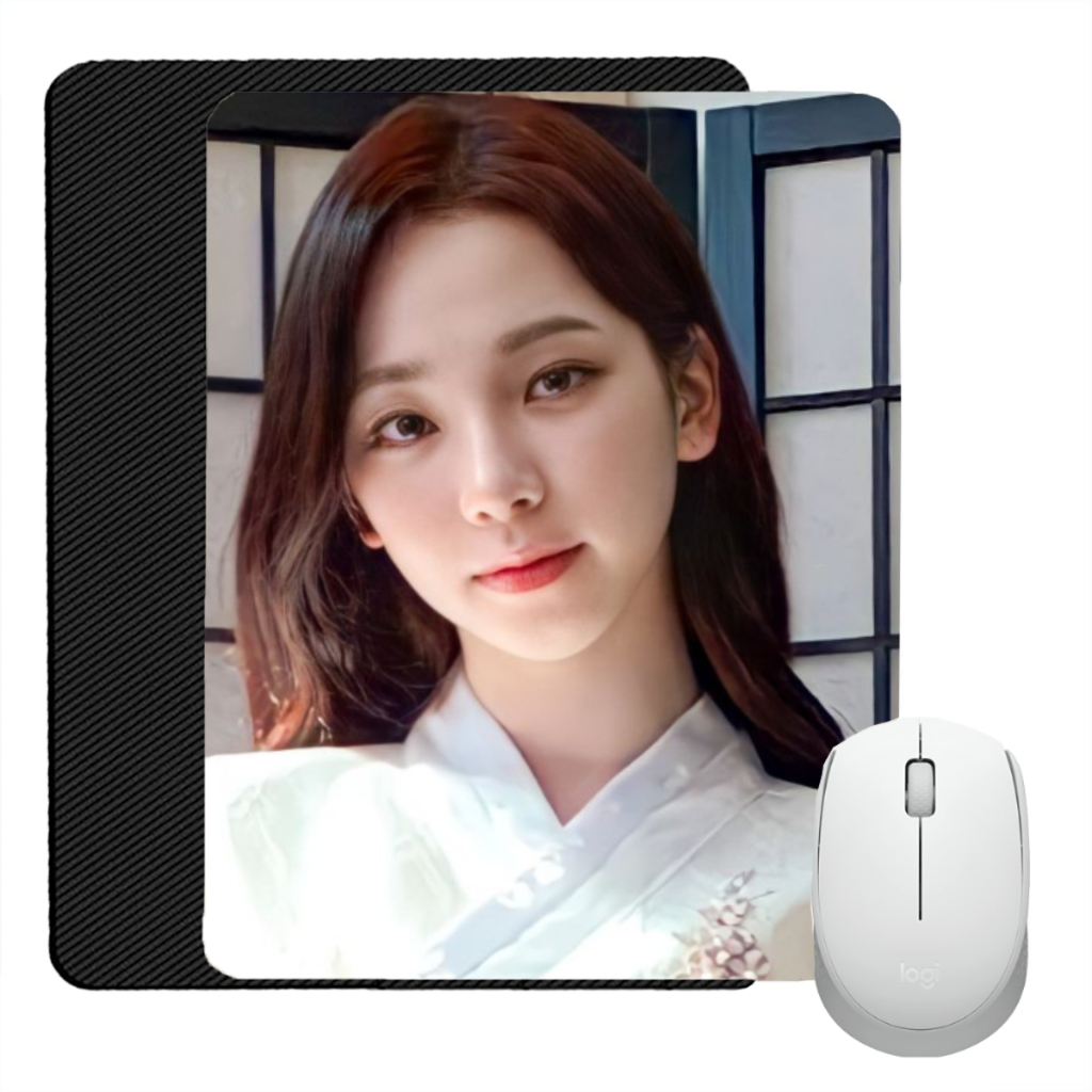 แผ่นรองเมาส์ Mouse Pad พิมพ์ลาย นักร้องเกาหลี คารีน่า Karina Aespa ...