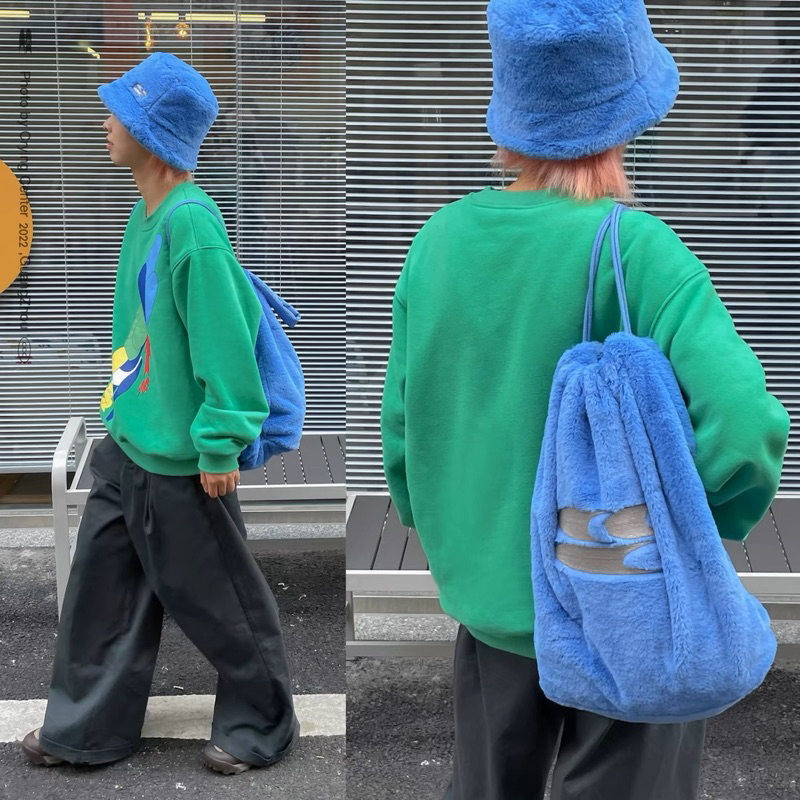 (พร้อมส่ง) crying center - blue/pink furry backpack *ลิขสิทธิ์แท้ ...