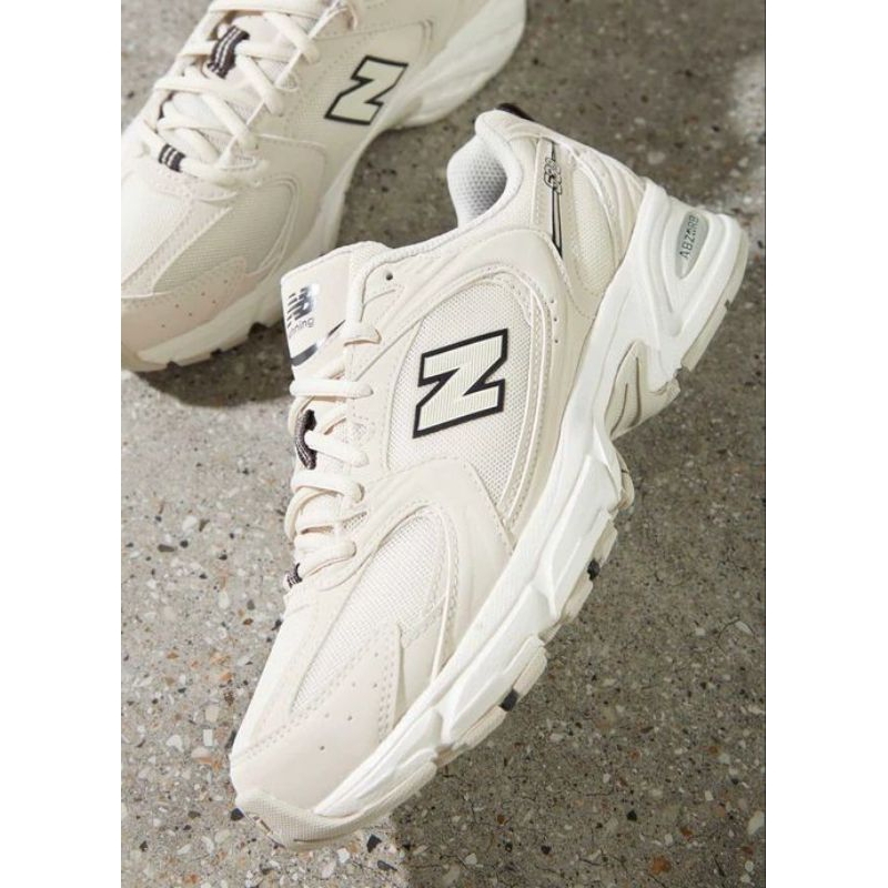 พร้อมส่ง New balance 530 SH สีIvory ของแท้อุปกรณ์ครบ ดูรูปเพิ่มเติมได้ ...