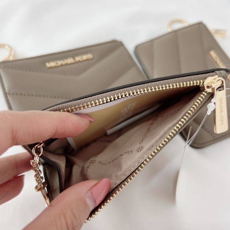 ใส่บัตร MK MICHAEL KORS COIN CASE หลายแบบ | Shopee Thailand