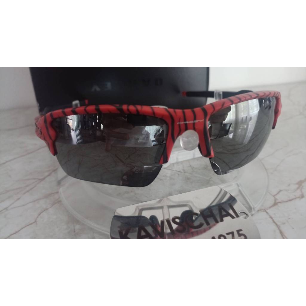 แว่นกันแดด oakley flak jacket 2.0 red tiger | Shopee Thailand