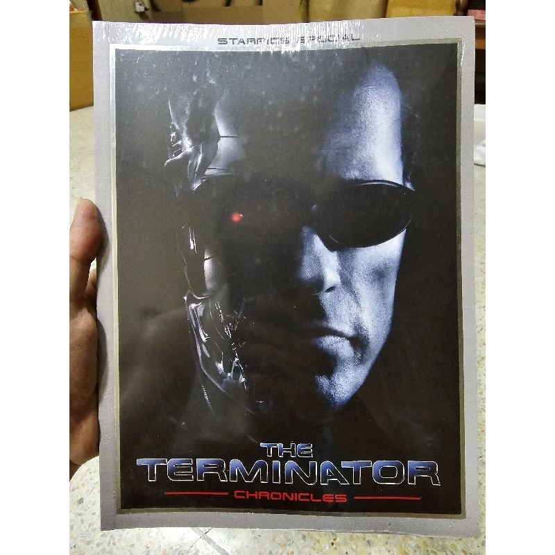 นิตยสาร THE TERMINATOR ของค่ายสตาร์พิคส์ รวบรวมข้อมูลต่างๆของหนัง เช่น ...